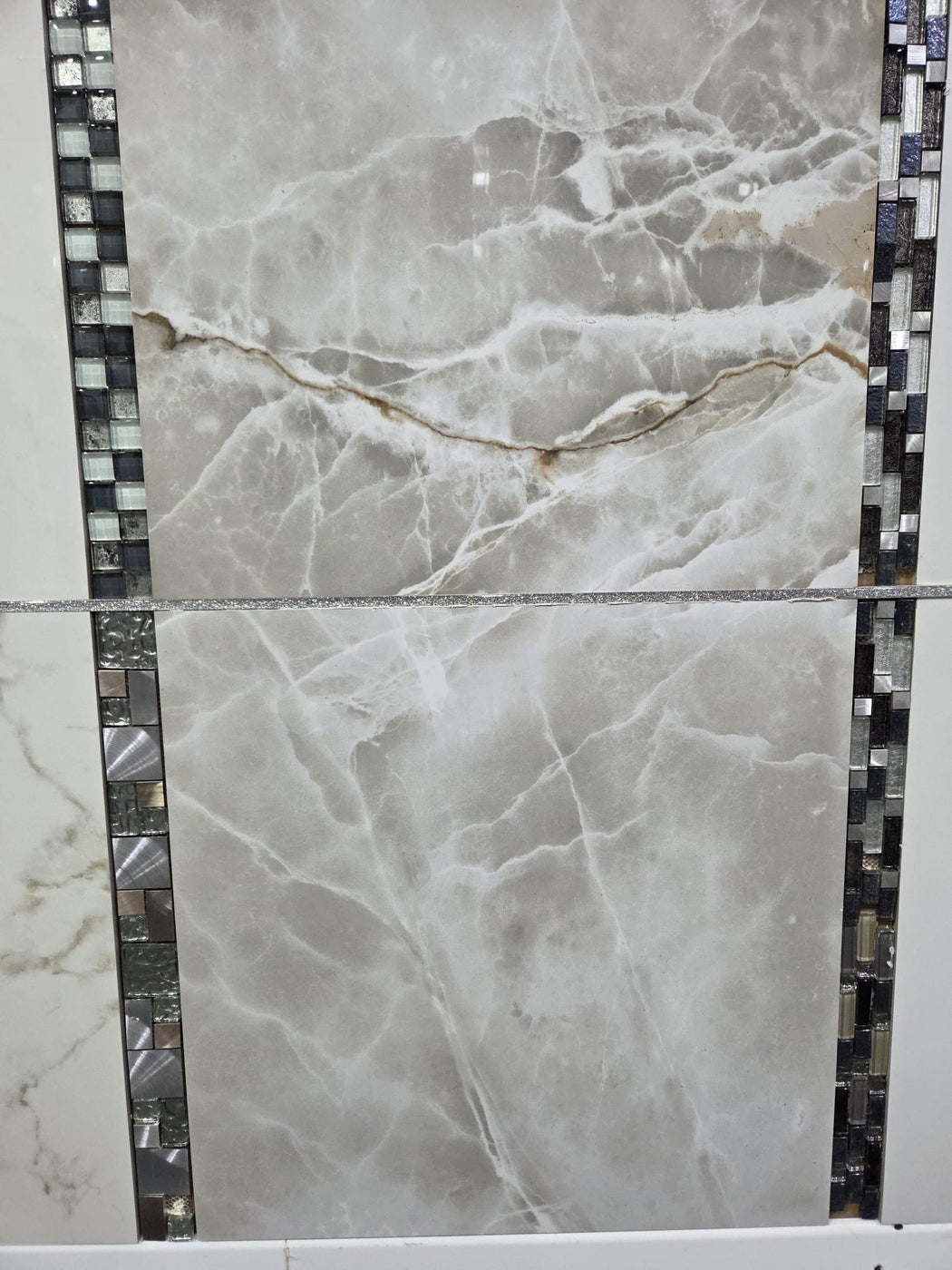 Horn Bill 60cm x 60cm Wall & Floor Tile — UK-Plastics